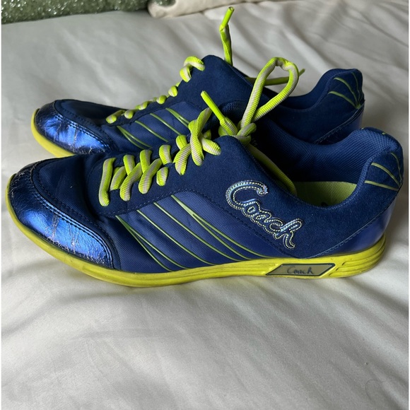 Extraordinary Blue And Yellow Tennis Shoes Images